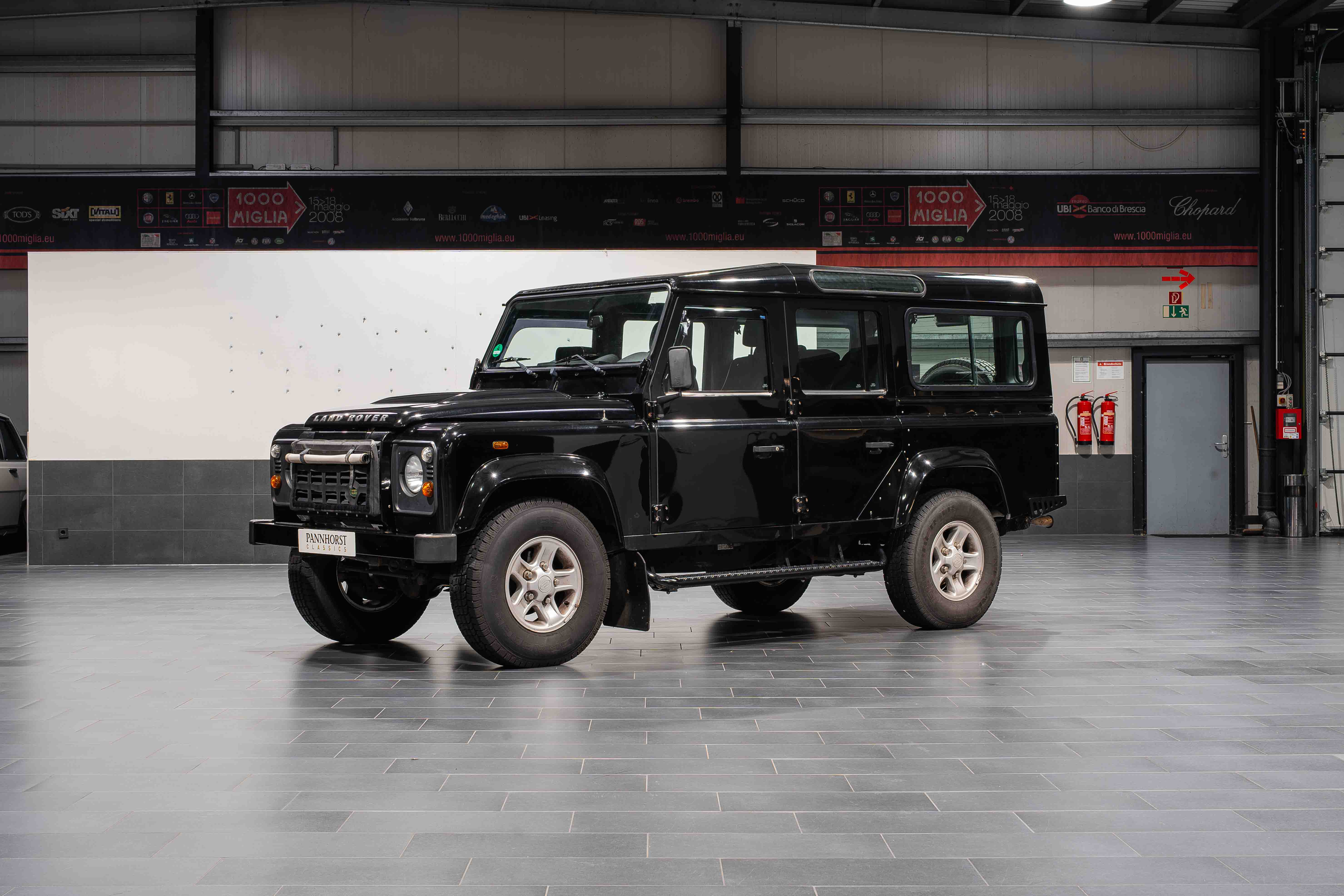 Land Rover Defender 110 TD4 Cargo – Pannhorst Classics
